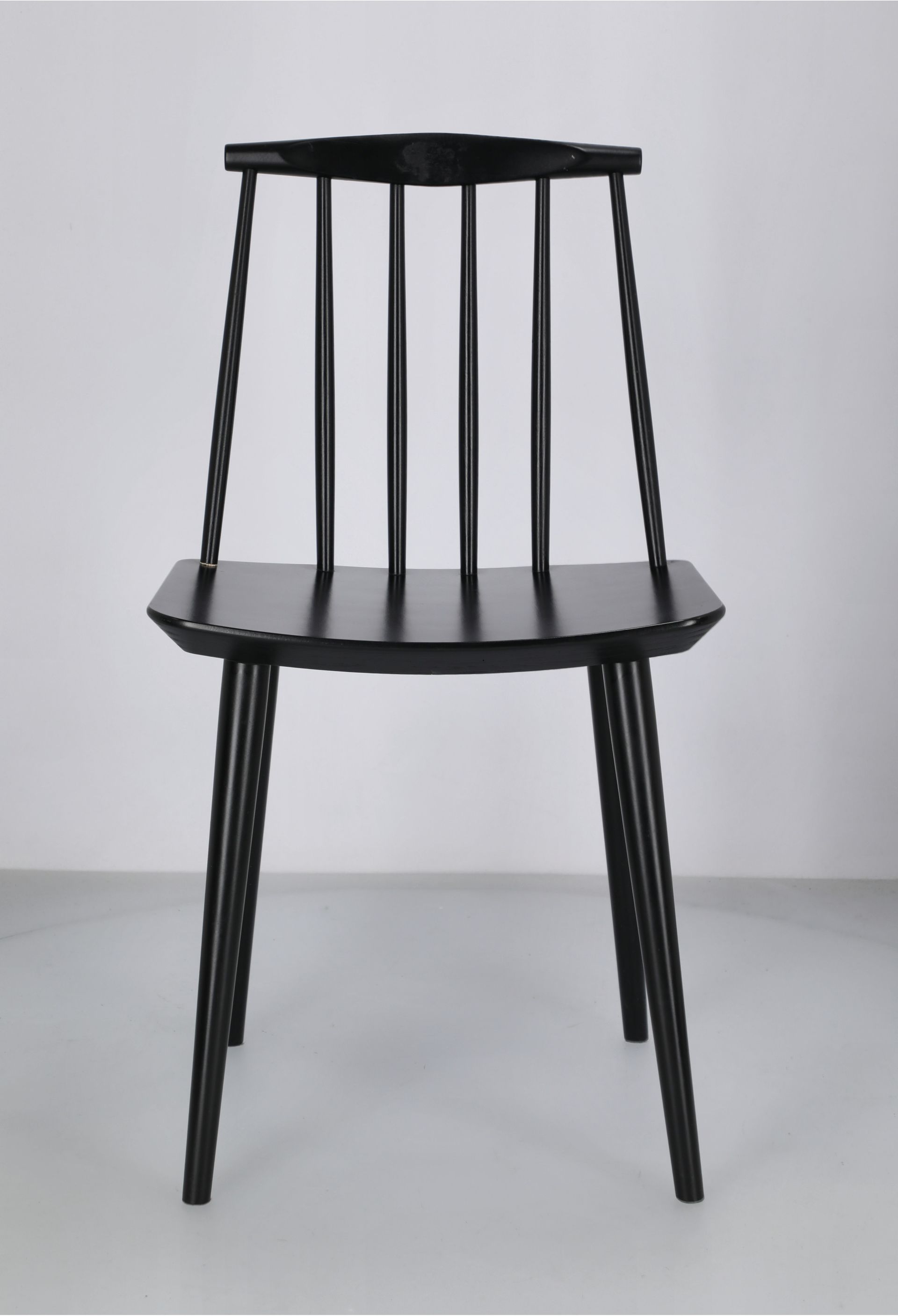 J77 chair, black | Franckly