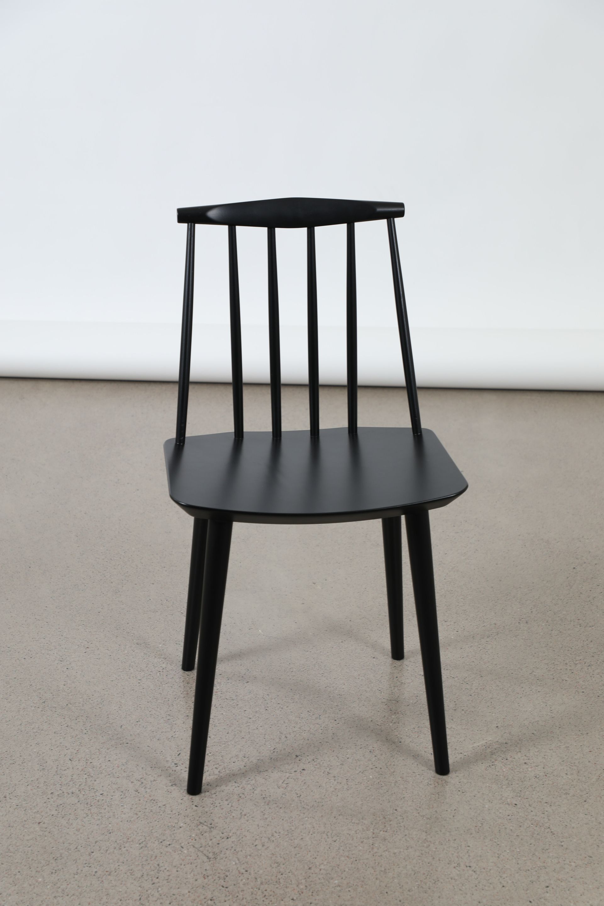 J77 chair, black | Franckly