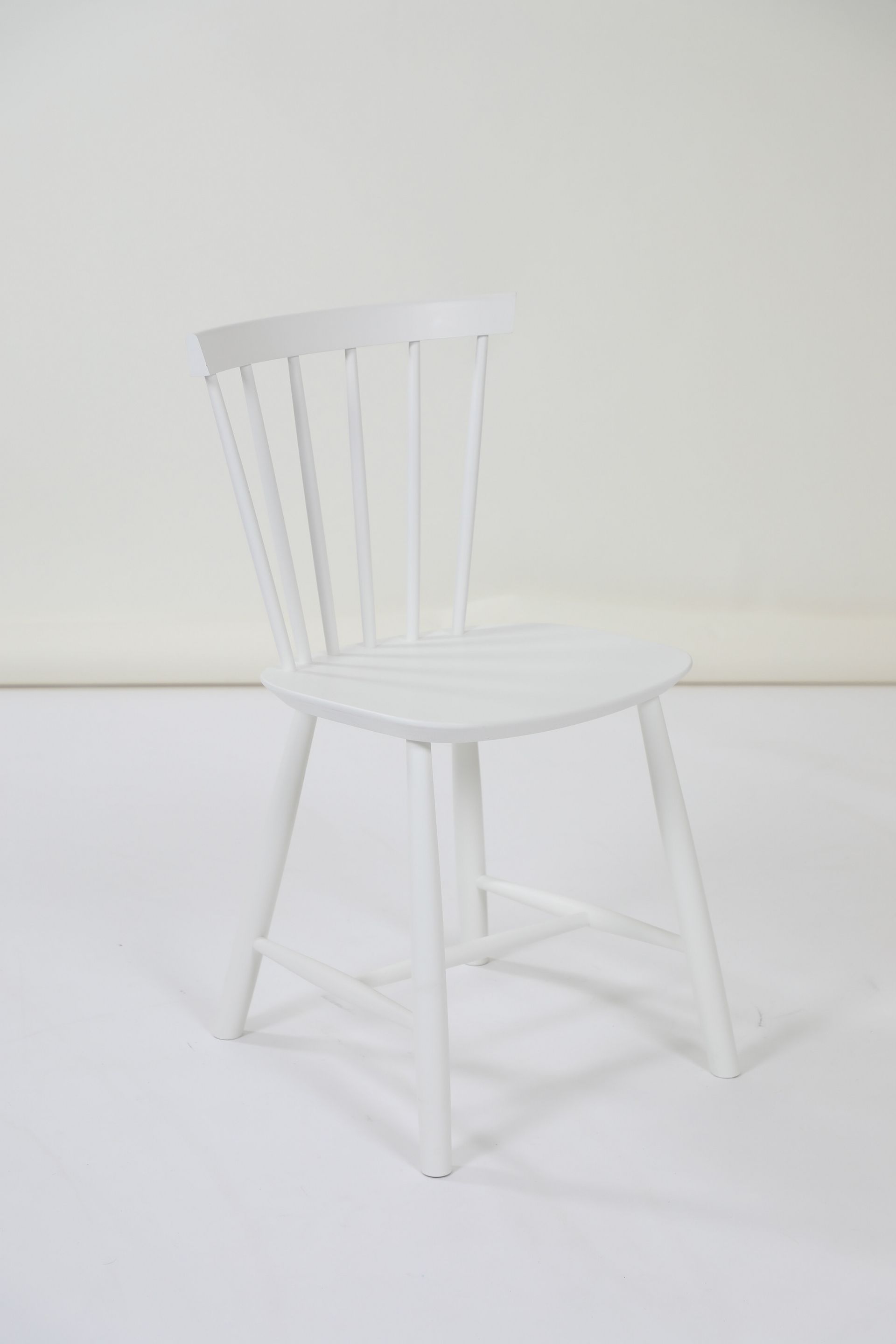 J46 chair, white | Franckly