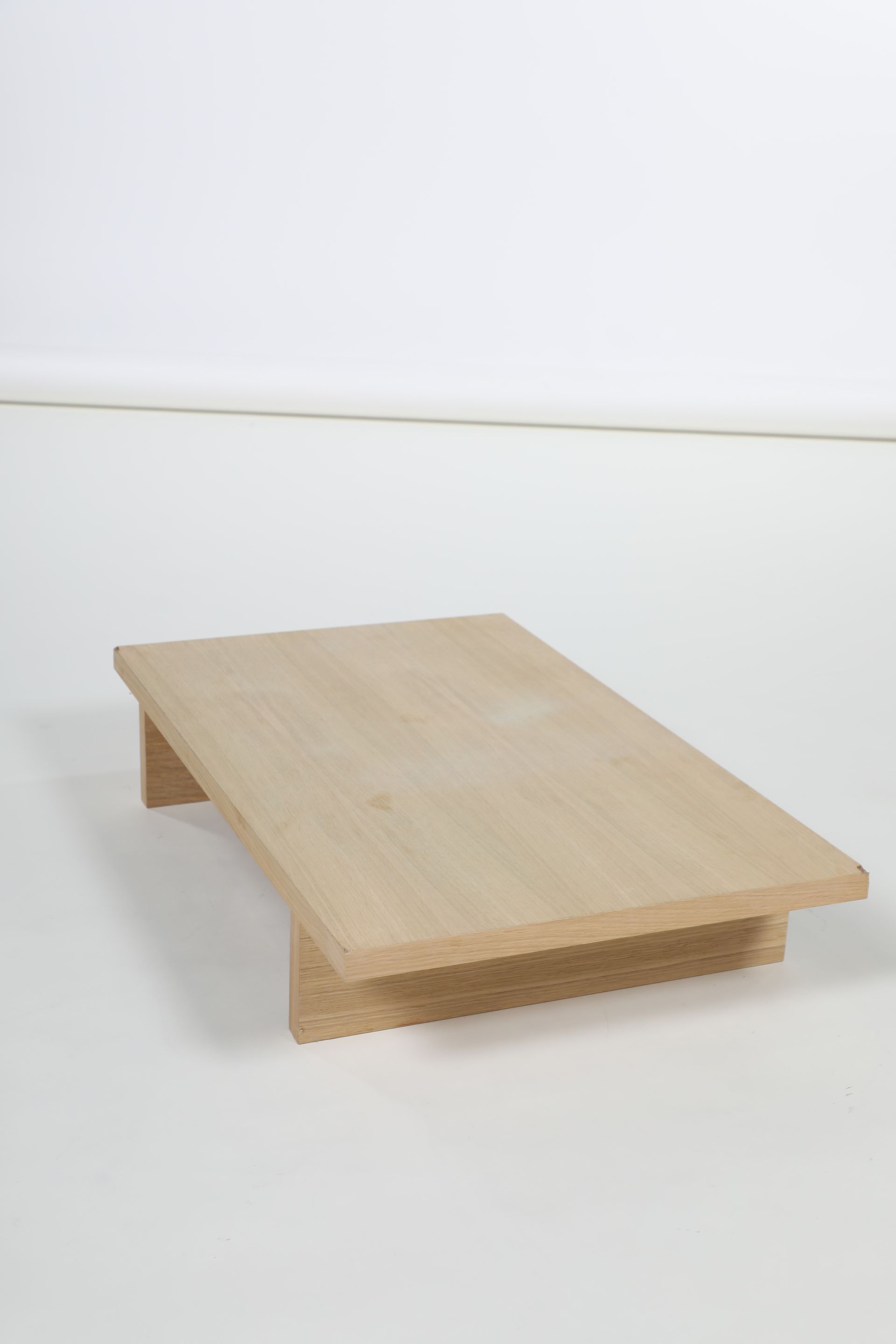 Kona table, low, oak | Franckly
