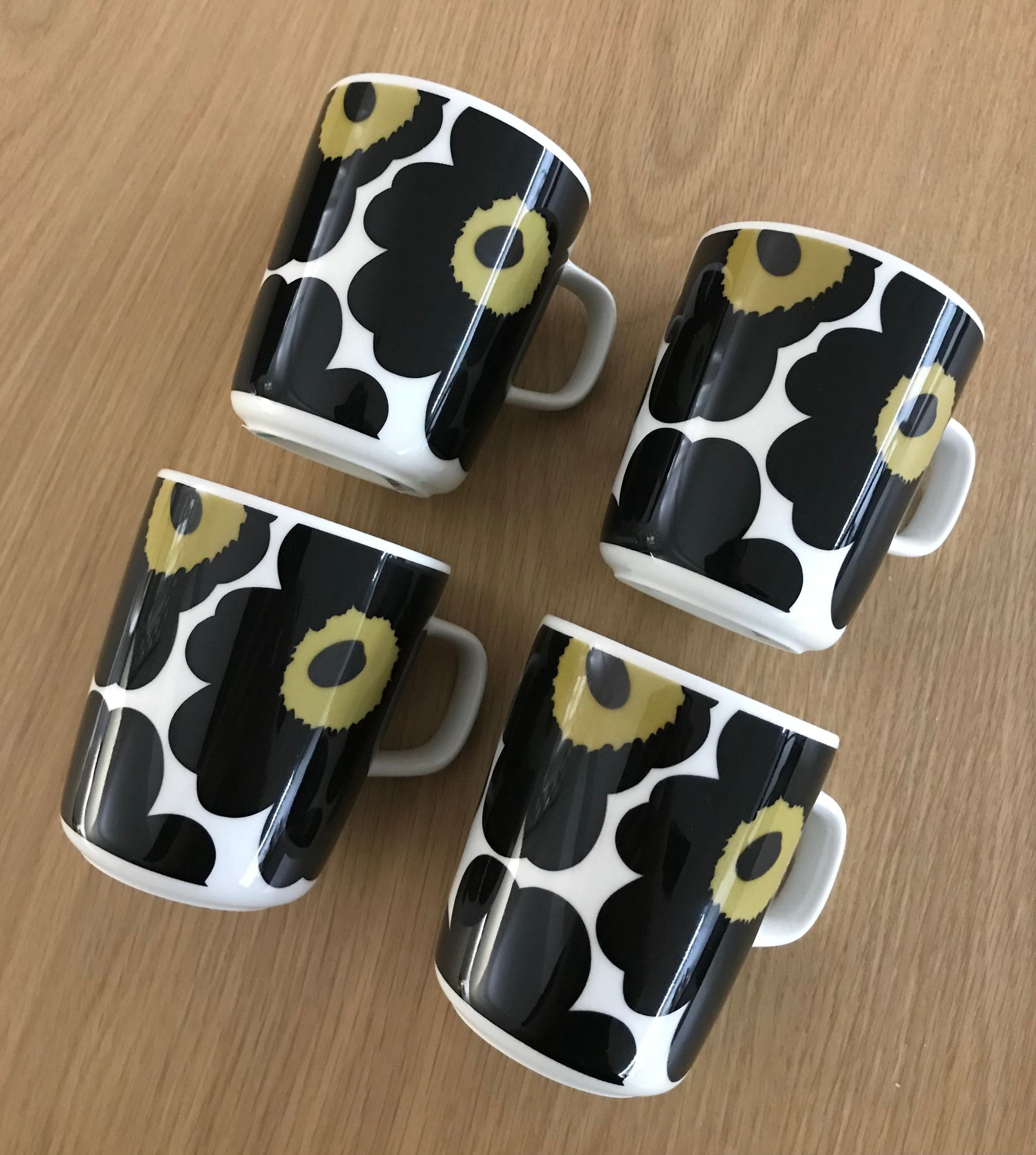 Oiva - Unikko mug 2,5 dl, white - black - brown | Franckly