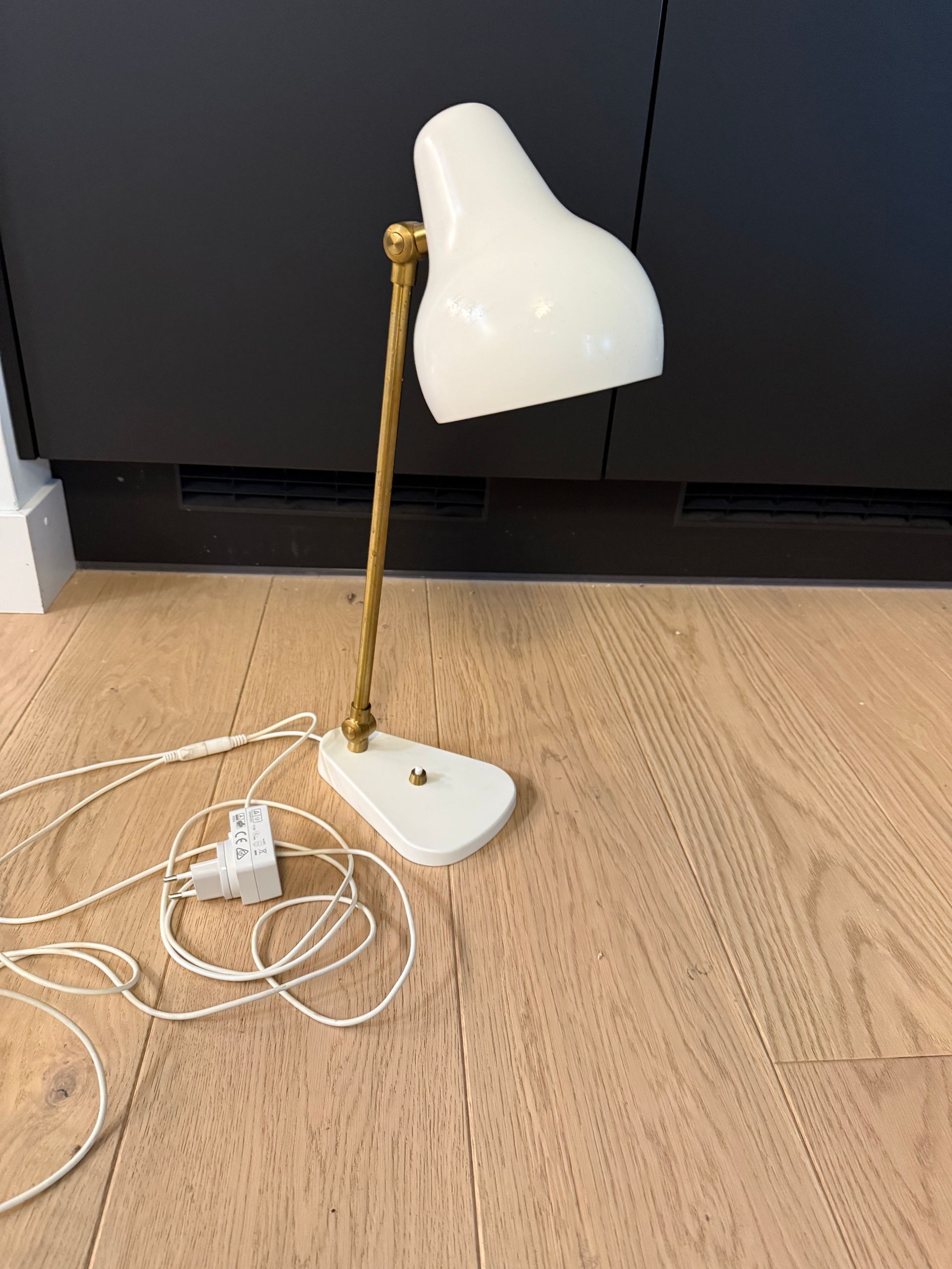 VL38 table lamp | Franckly