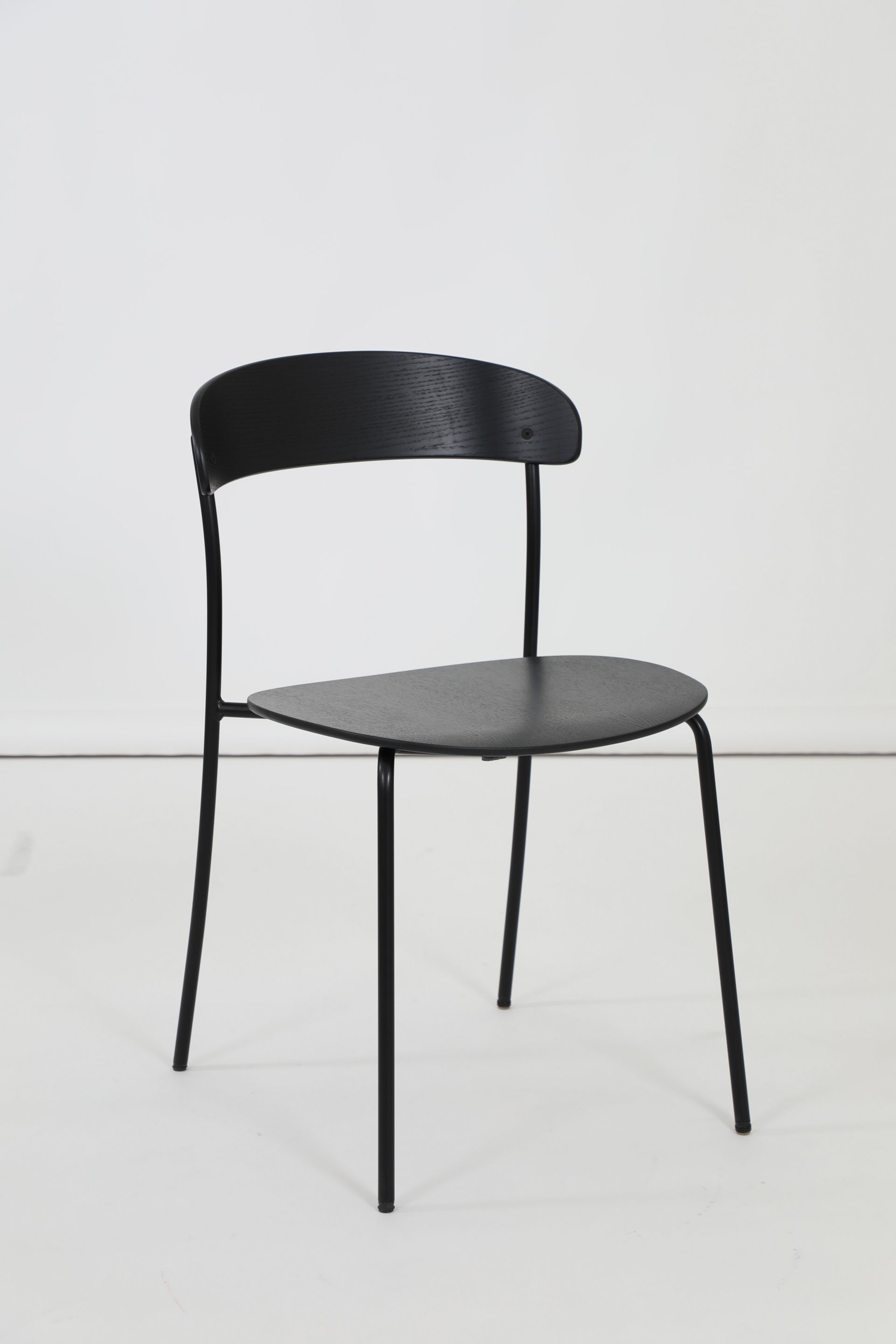 Missing chair, black | Franckly