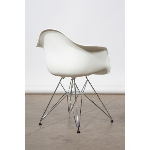 Eames DAR chair, white - chrome | Franckly